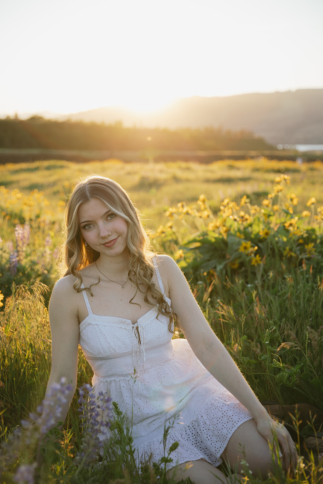 Senior Photos 101: A Guide to Graduation Photos in 2025 | Meghan G ...